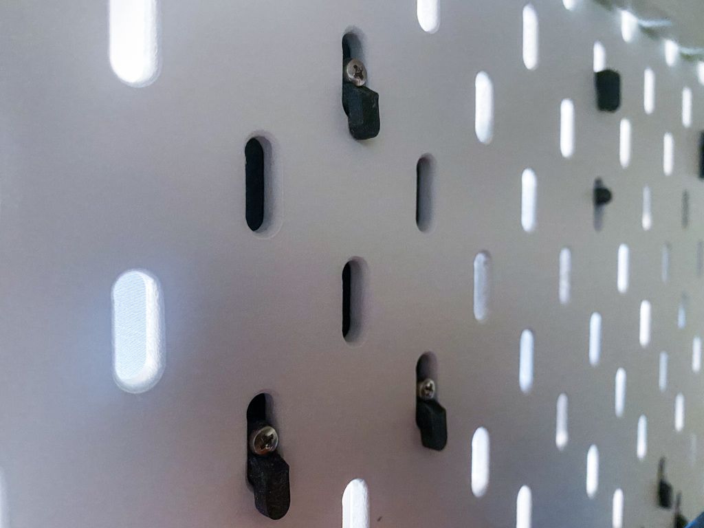 Skadis Hook for Heat-Set Inserts, M2.5 by fivesixzero | Download free STL model | Printables.com