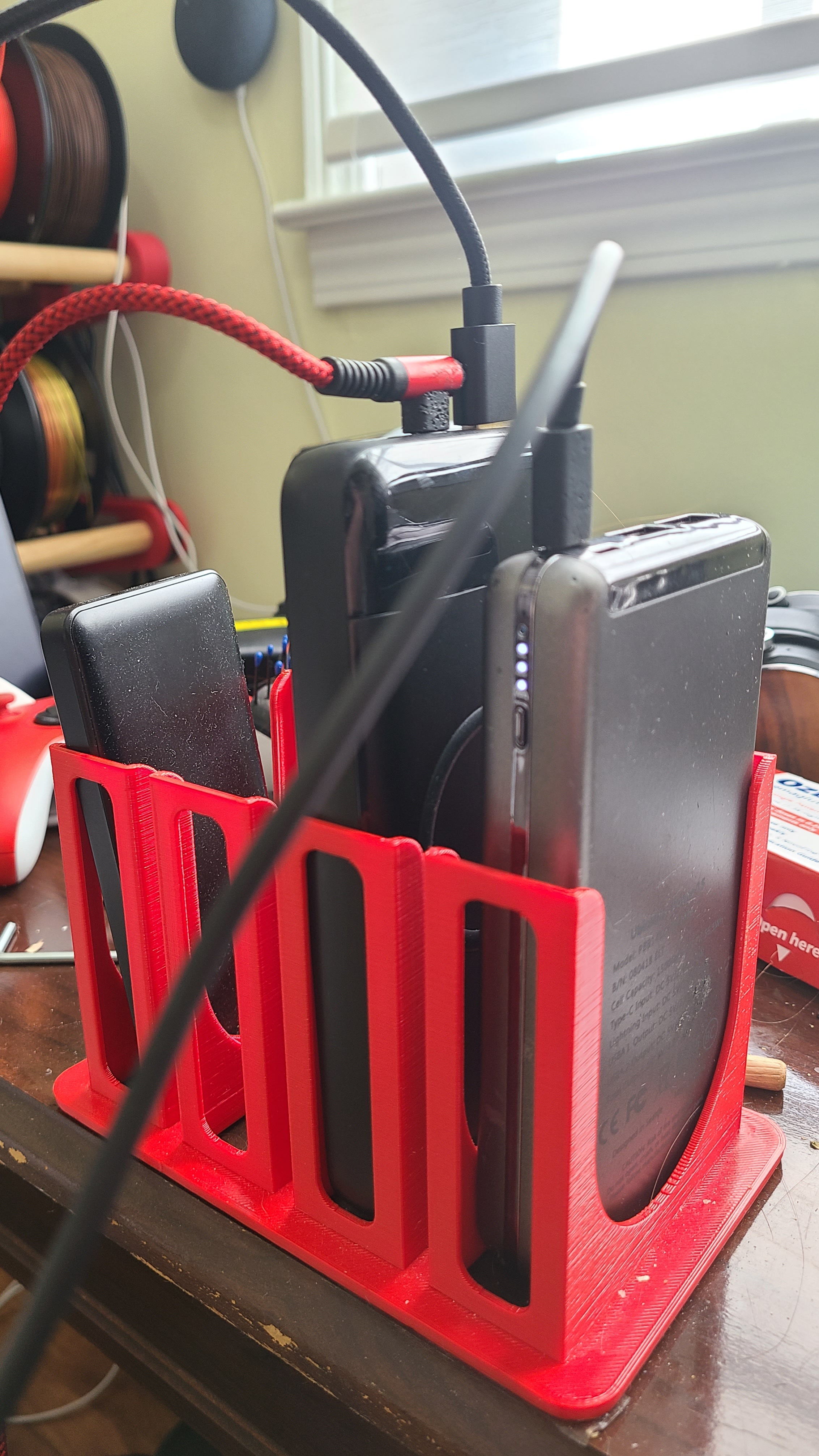 4 Powerbank Charging Station by roosteralex82 | Download free STL model ...