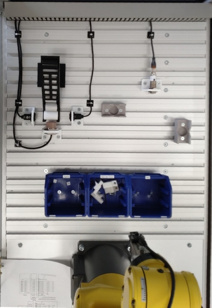 Sensor Holders for 4040 T-Slot Plate (18mm & 30mm) by OliverP ...