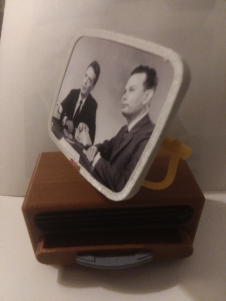 Retro Television Set by cellocgw | Download free STL model | Printables.com