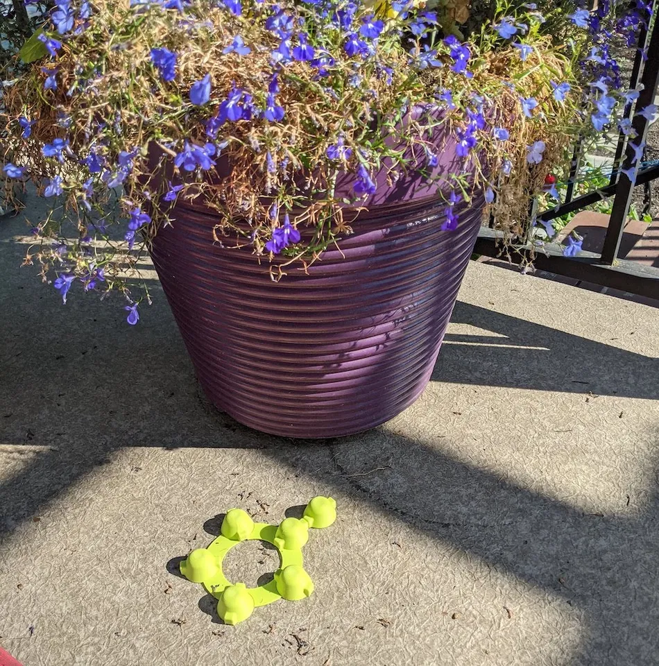 Plant Pot Riser Stand by Ian Foulds | Download free STL model ...