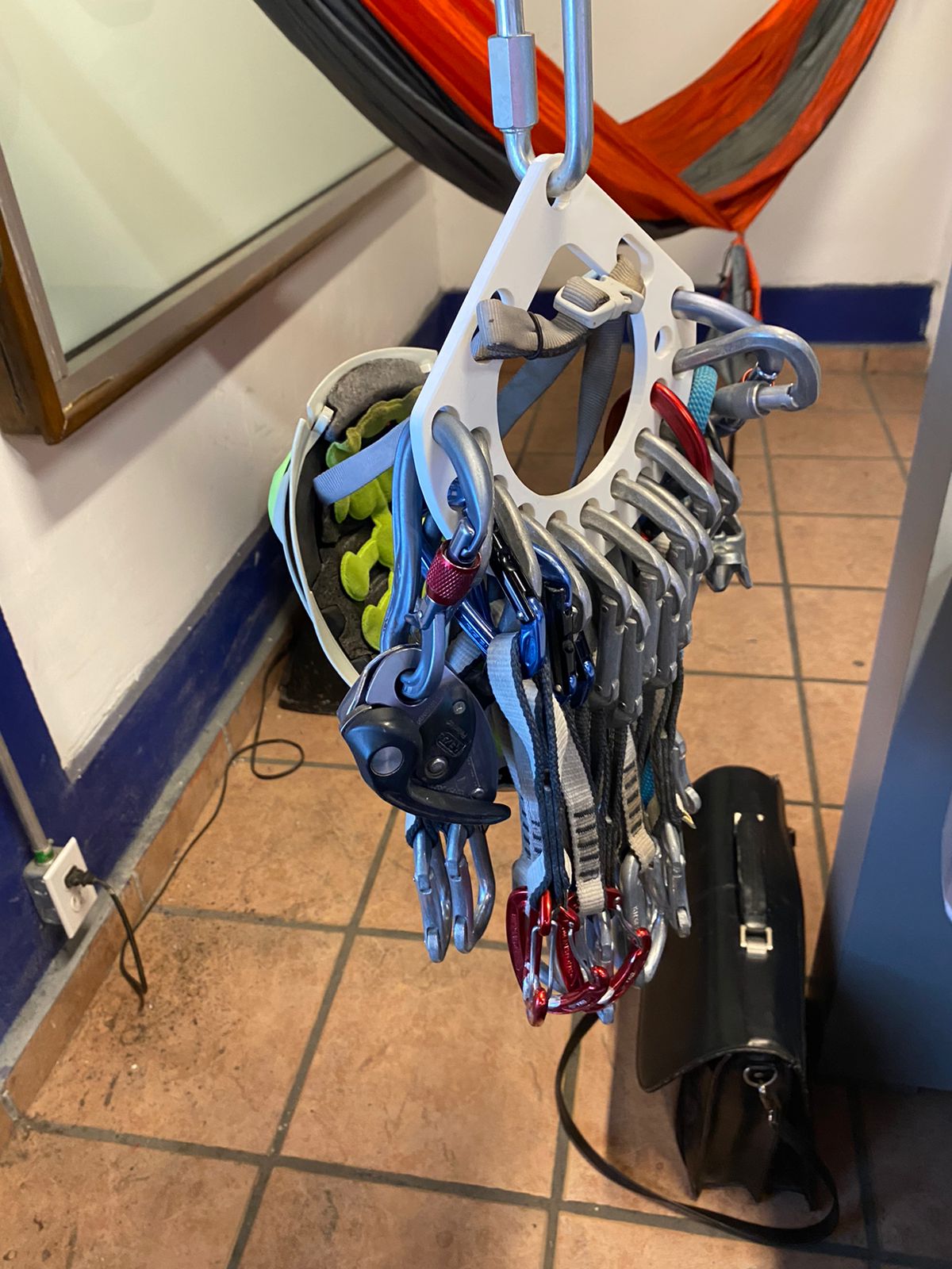 Climbing Gear Organizer Rack by Fernando Leal | Download free STL model ...