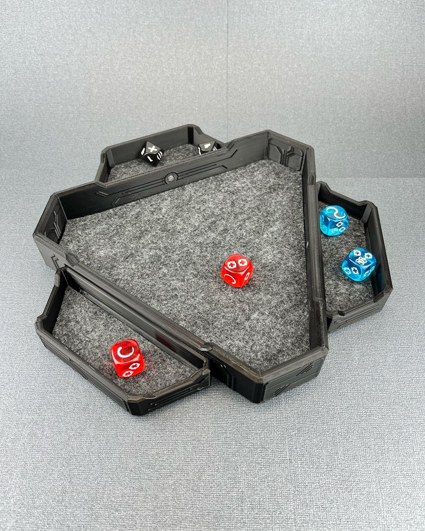 Sci-fi Modular Dice Tray for ISS Vanguard by newHamr | Download free ...