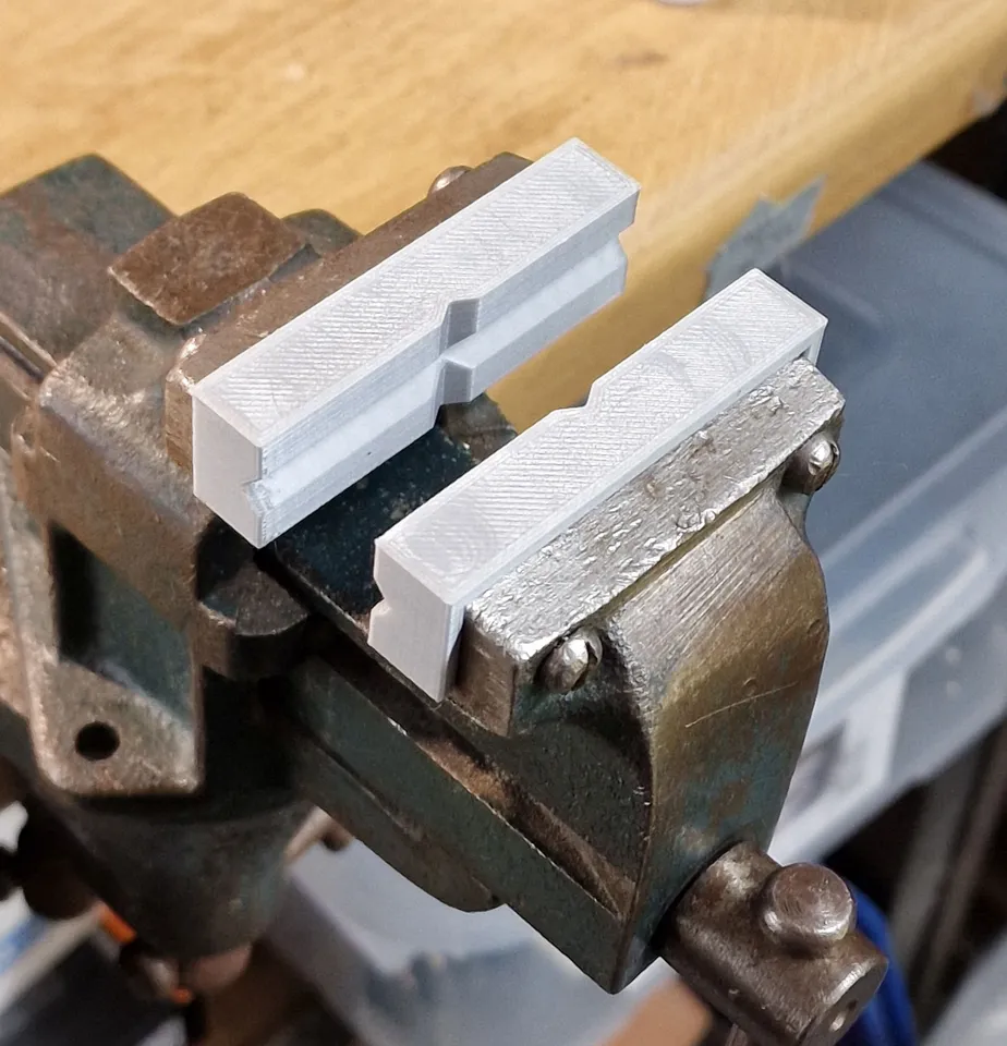 Vise jaw covers by elschopi | Download free STL model | Printables.com