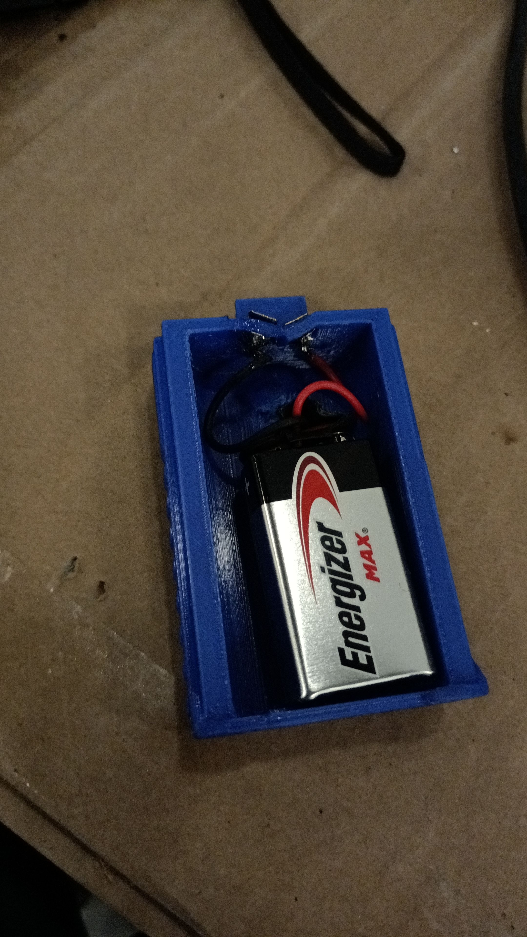 Baofeng UV5r 9 volt battery holder by alaskalinuxuser | Download free ...