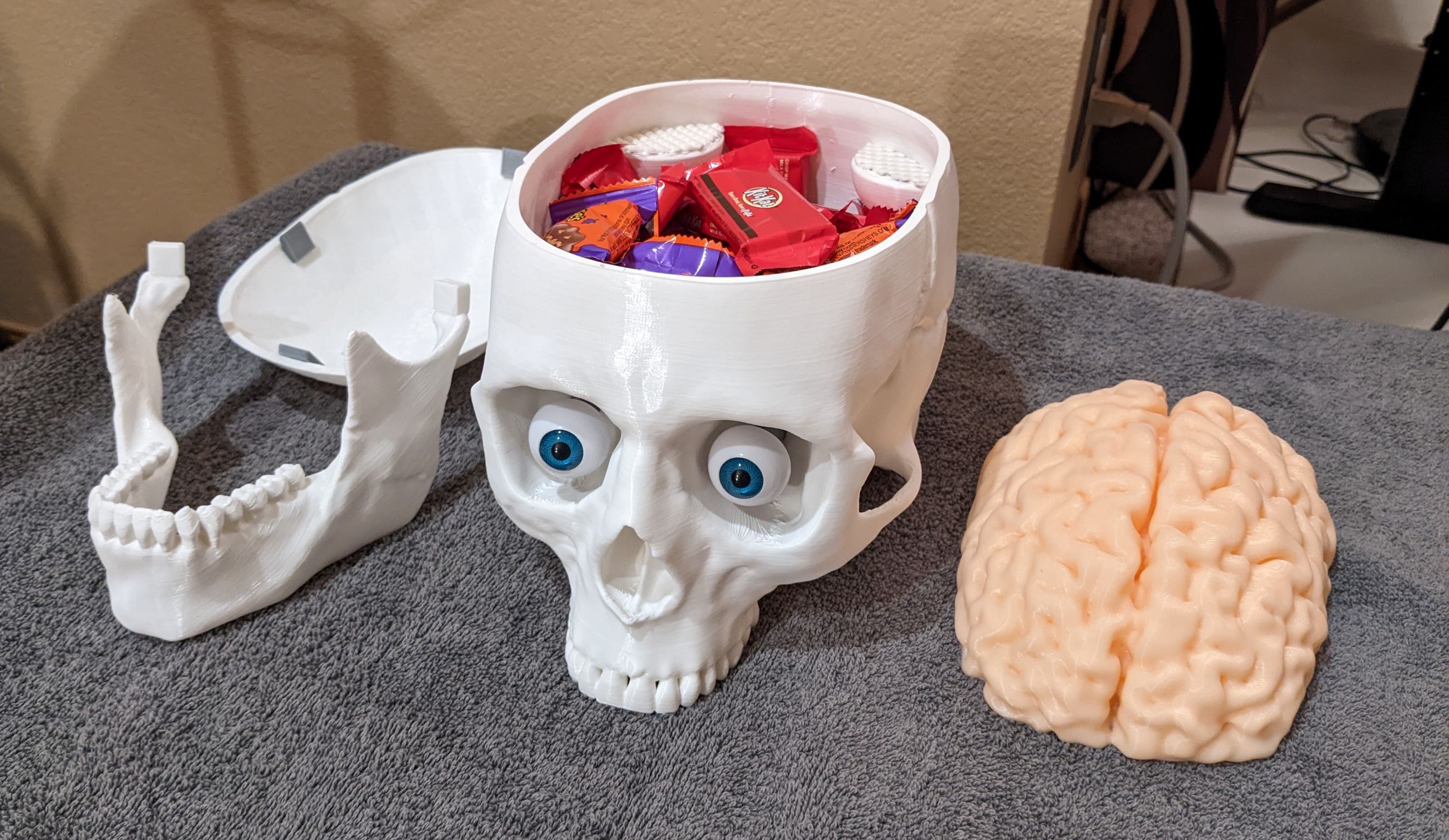 Candy Brain Bucket (Lighted version added) by Desertpilot | Download ...