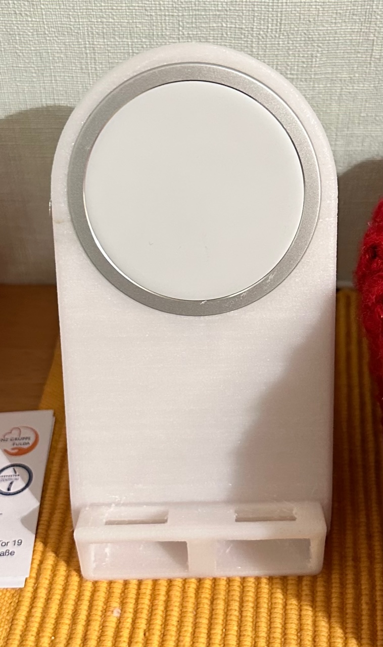 MagSafe Stand by Sebastian V. | Download free STL model | Printables.com