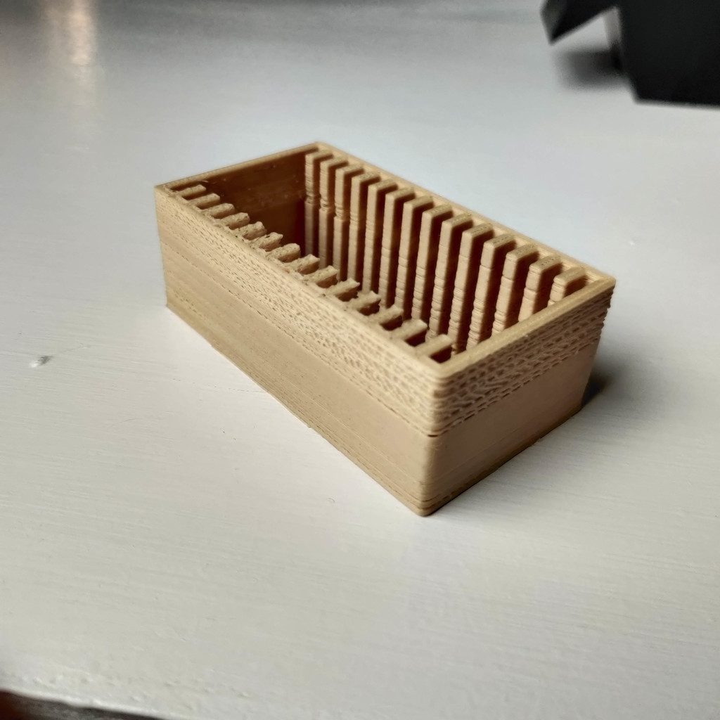 Square Filament Sample Holder by Delicious Designs | Download free STL ...