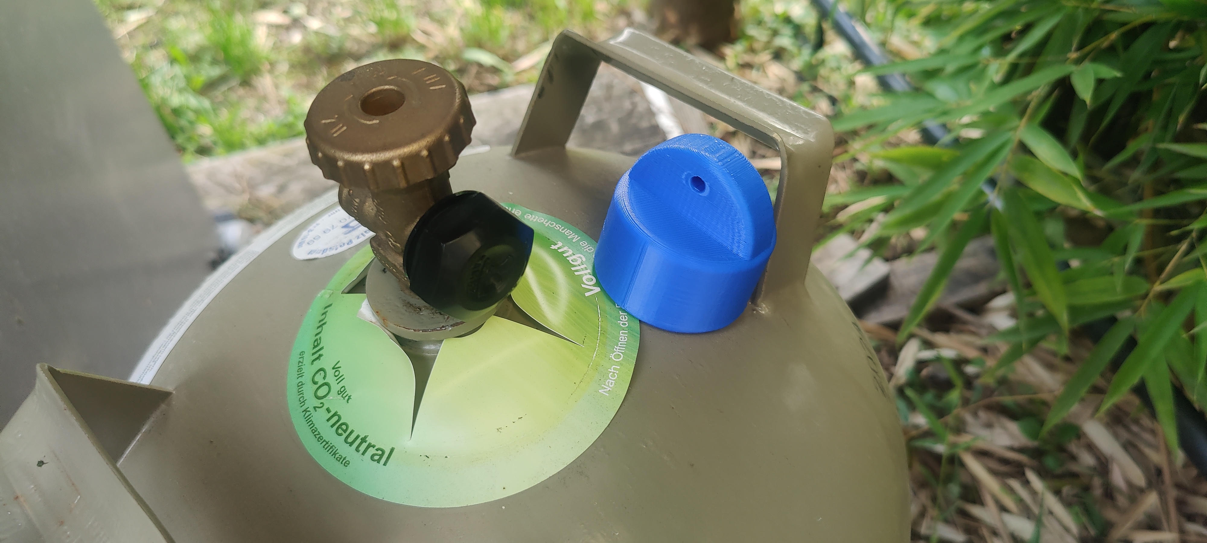 Opening tool for german LPG-tank protection caps by arminth | Download ...