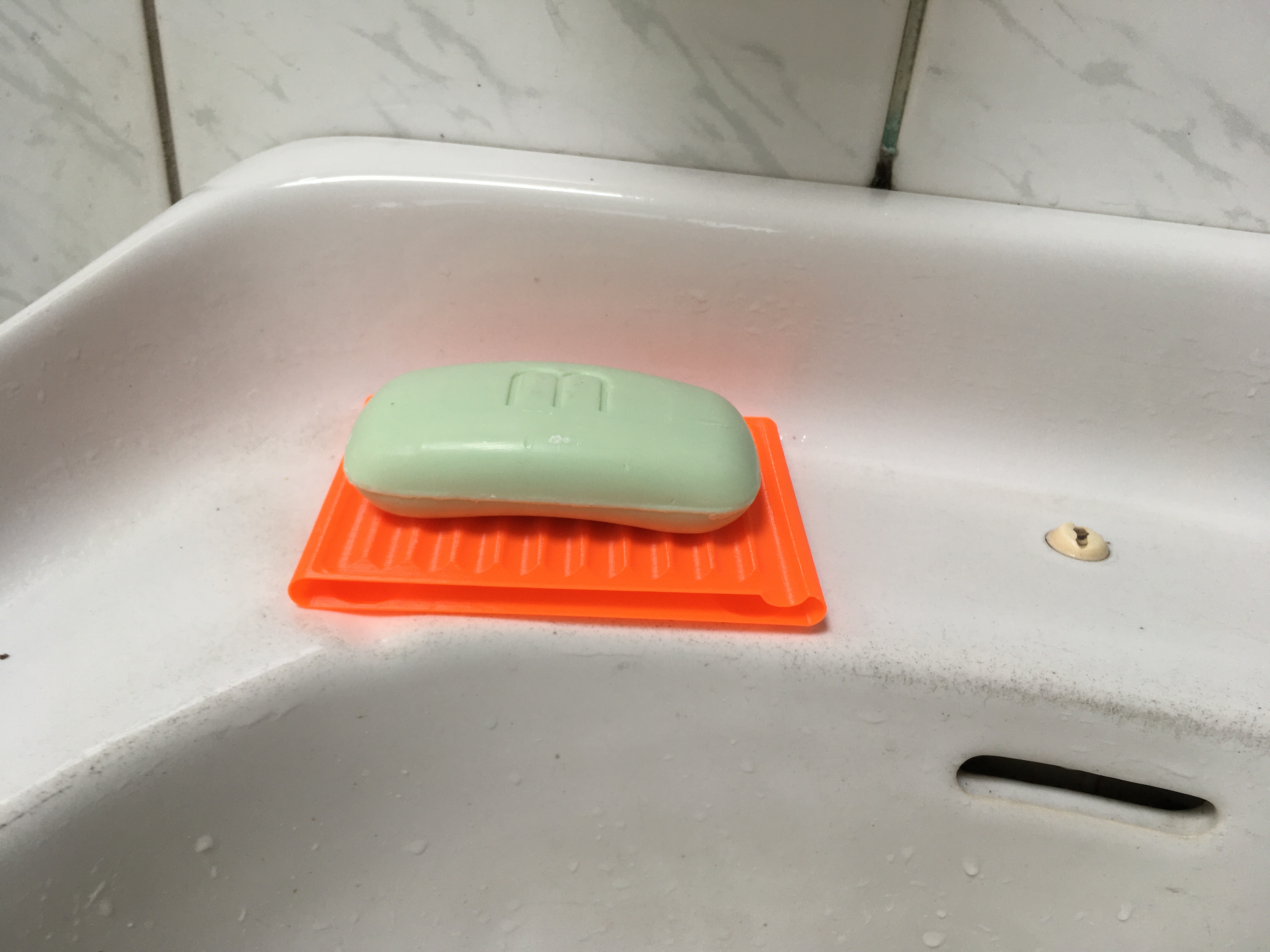 Minimalist soap stand V2 (printed in VASE mode) by SHR3D.eu | Download ...