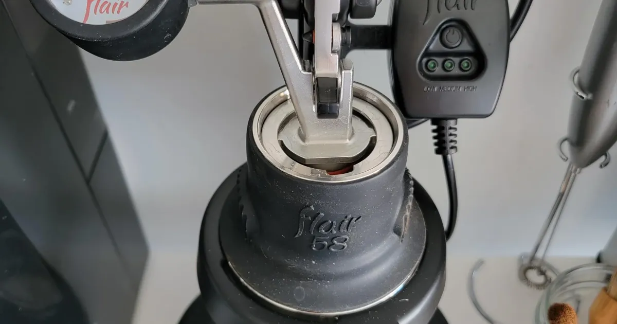 Flair 58 Control Box Mount by henryx7 | Download free STL model ...