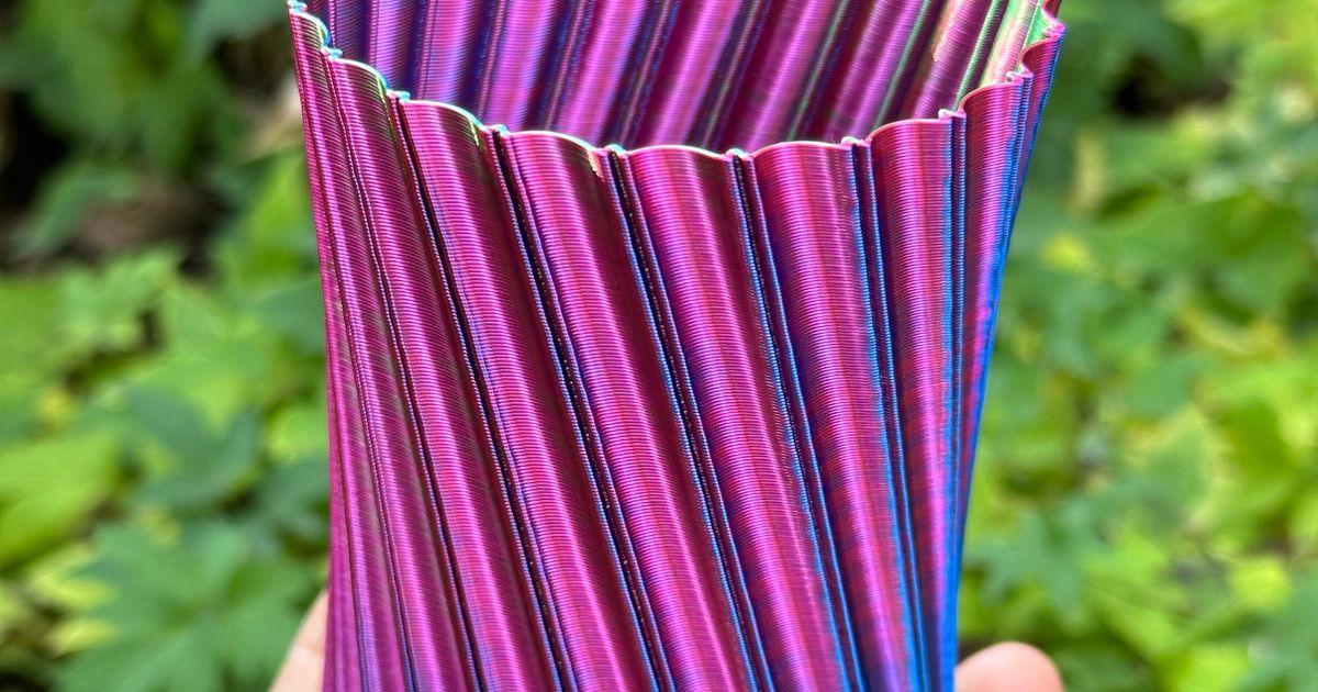 Short Wave Vase by Tiger3DPrinting | Download free STL model ...