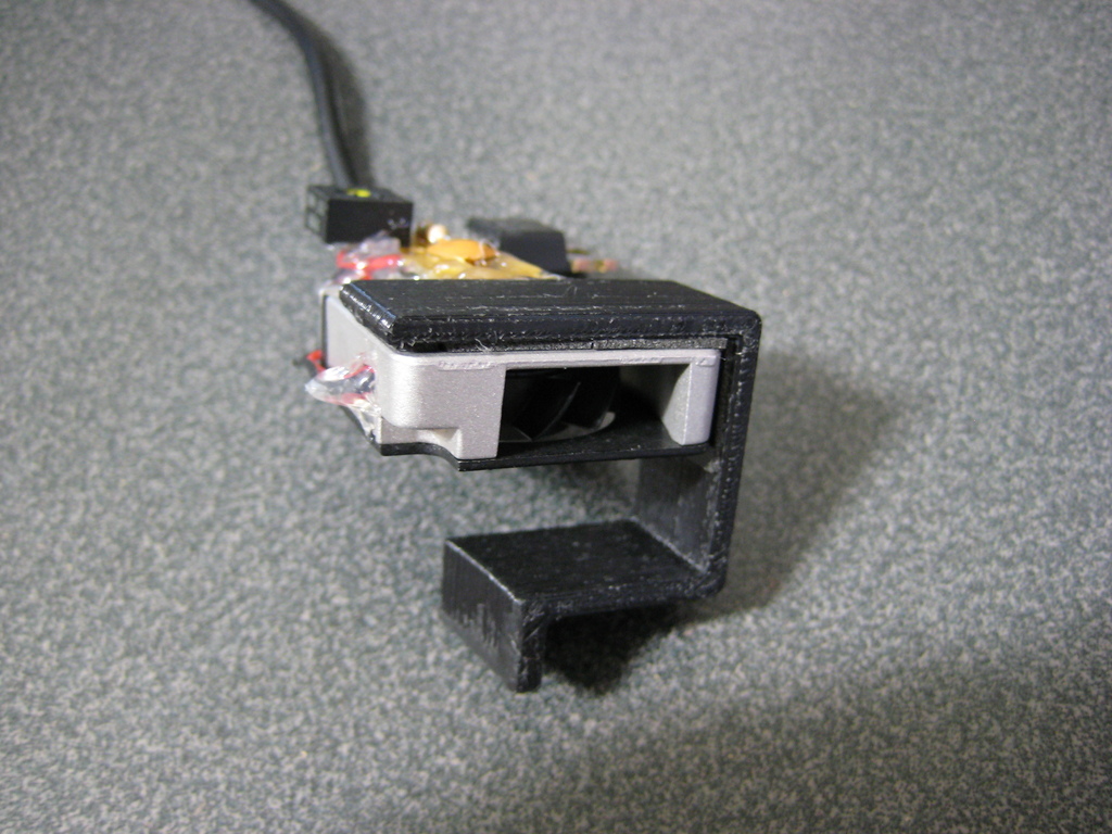 TrackIR 4 Fan Mount by LittleDangerous | Download free STL model ...