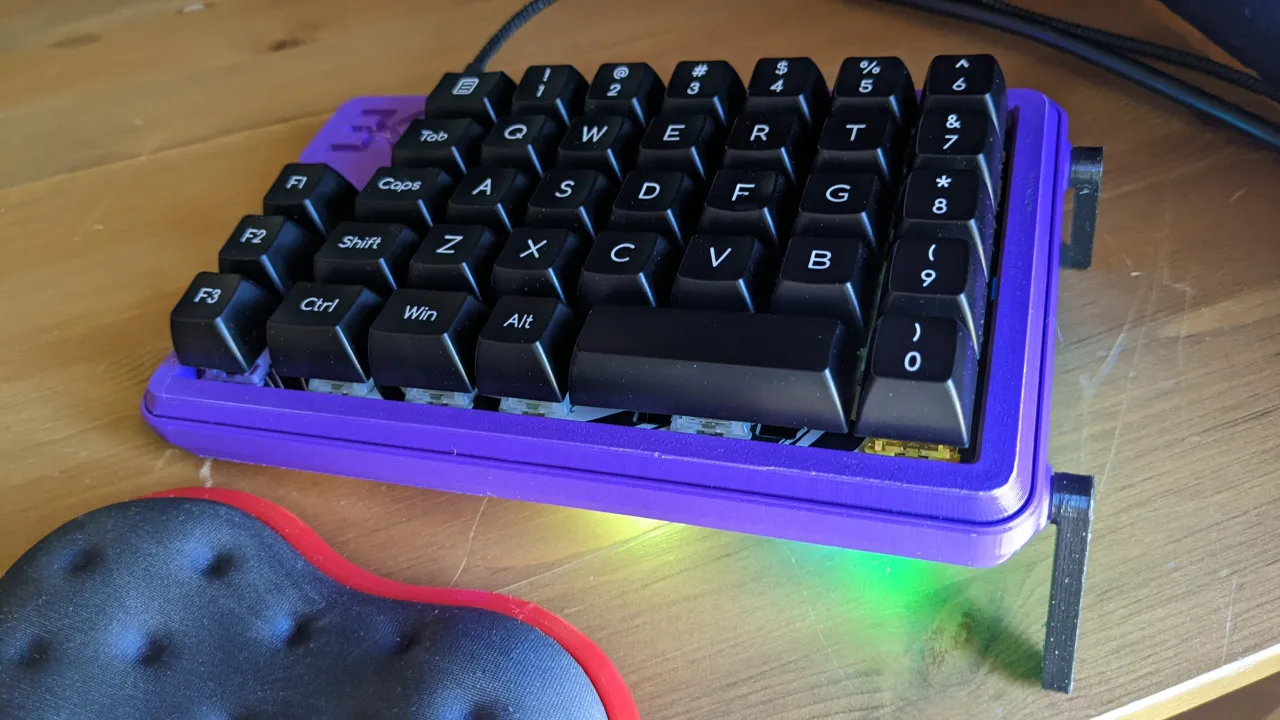 Eternal Keypad v1.2 Gasket Mount Case w/ Optional Tenting by chewiedies ...
