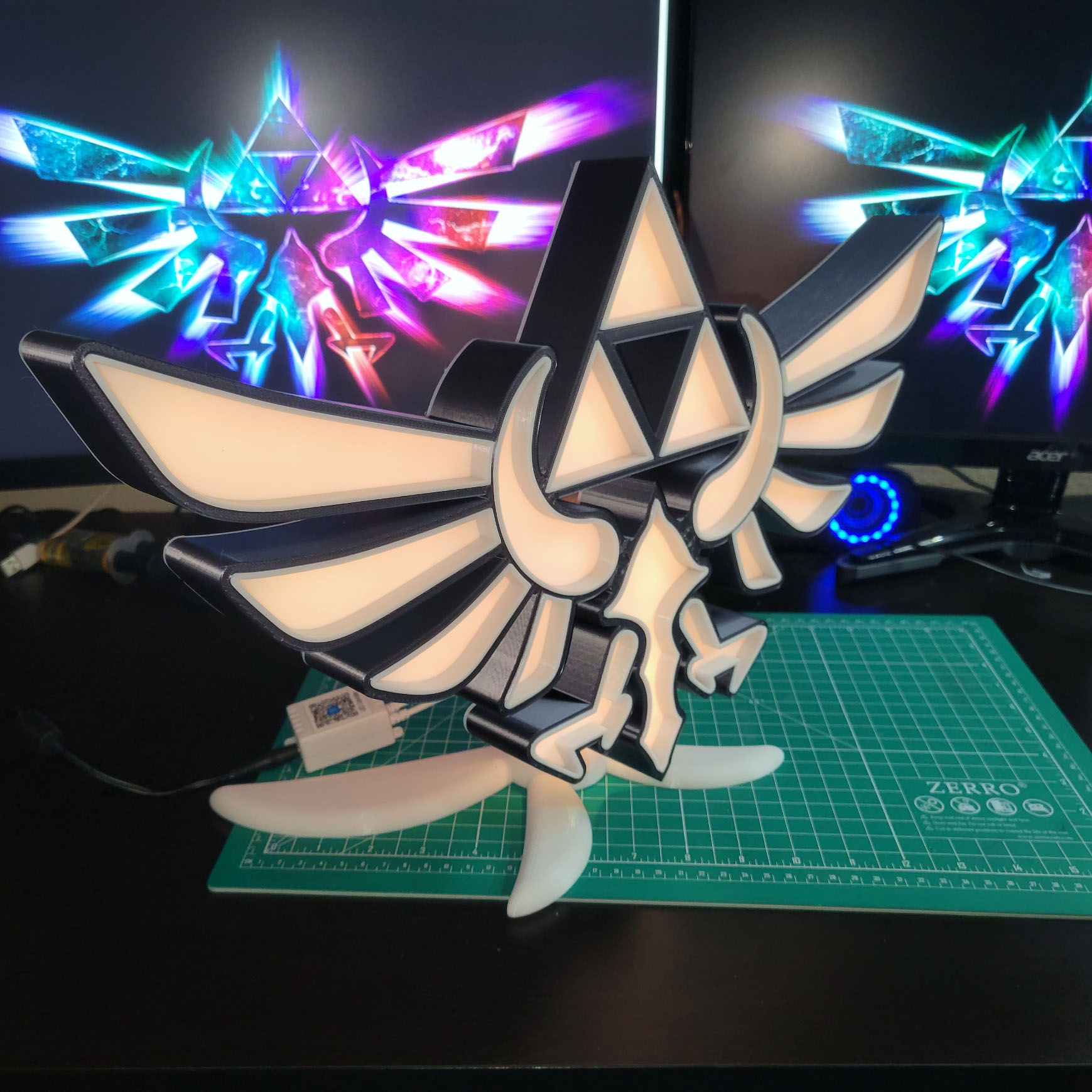 Sheikah Stand for Hyrule Royal Family Crest LED Lamp by CrimsonEidolon ...