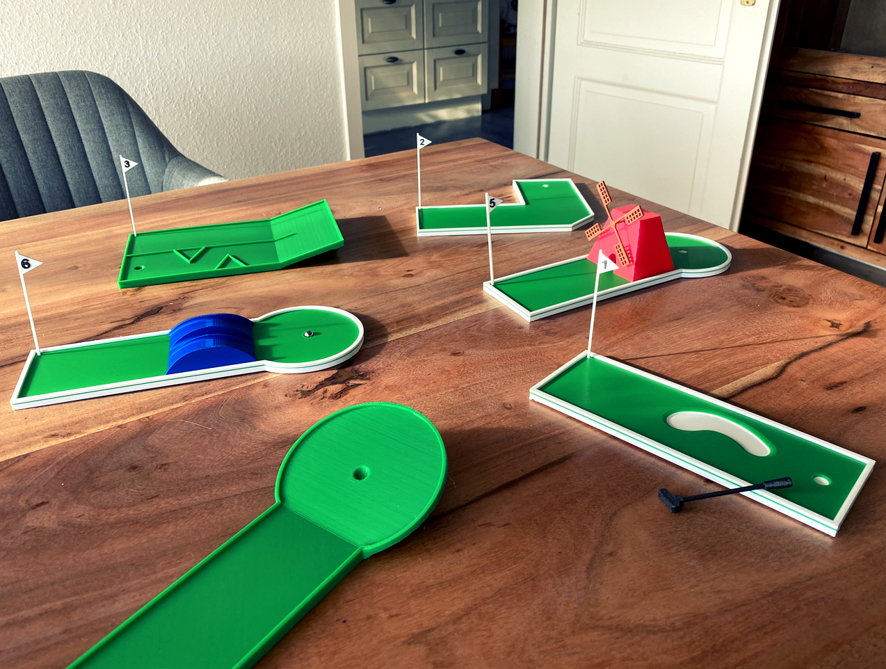 Table Minigolf (Par 6) by Nils Kal | Download free STL model ...
