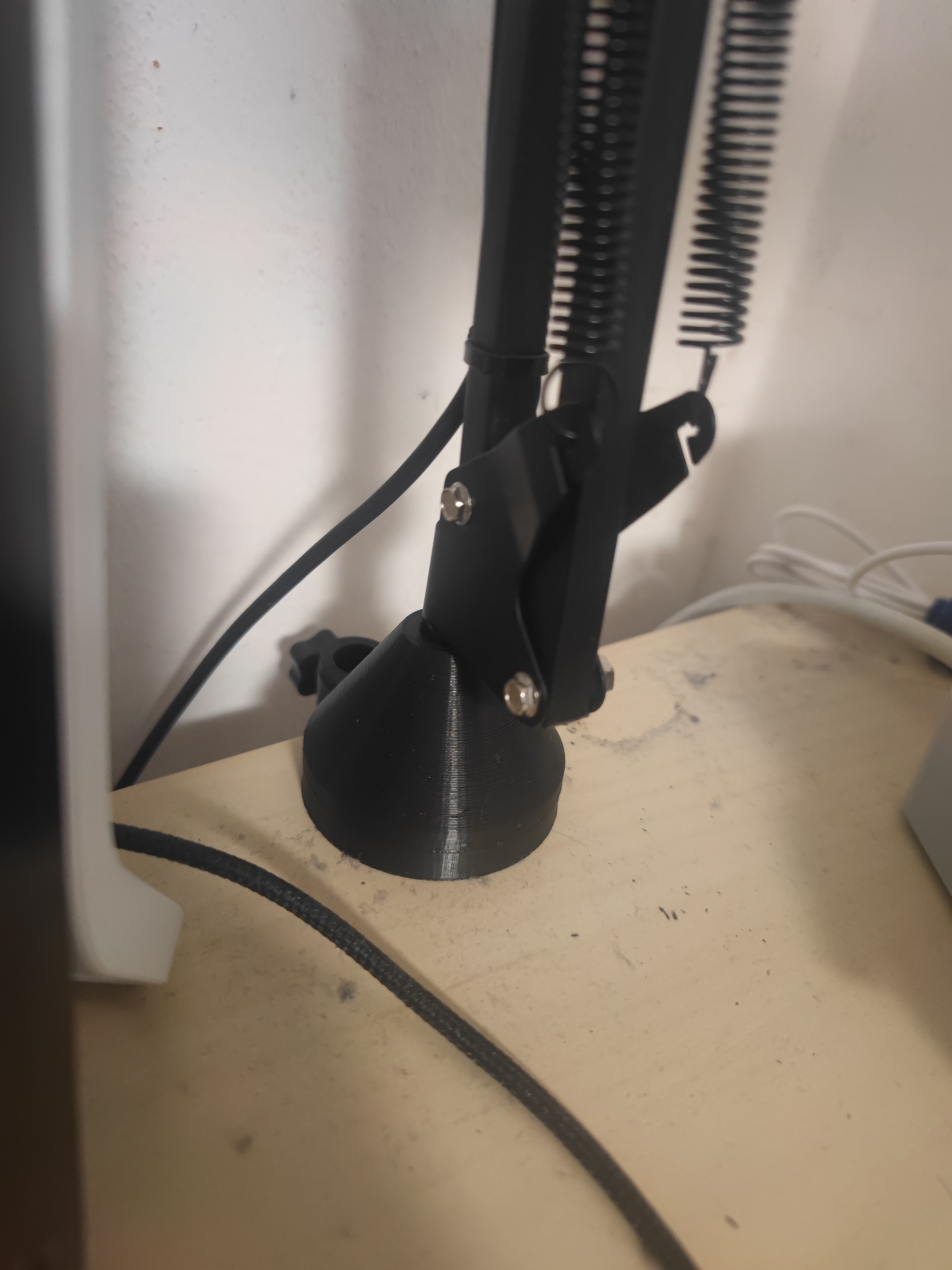 Better Base for cheap Mic Boom arms by einzigwahrerlukas | Download ...