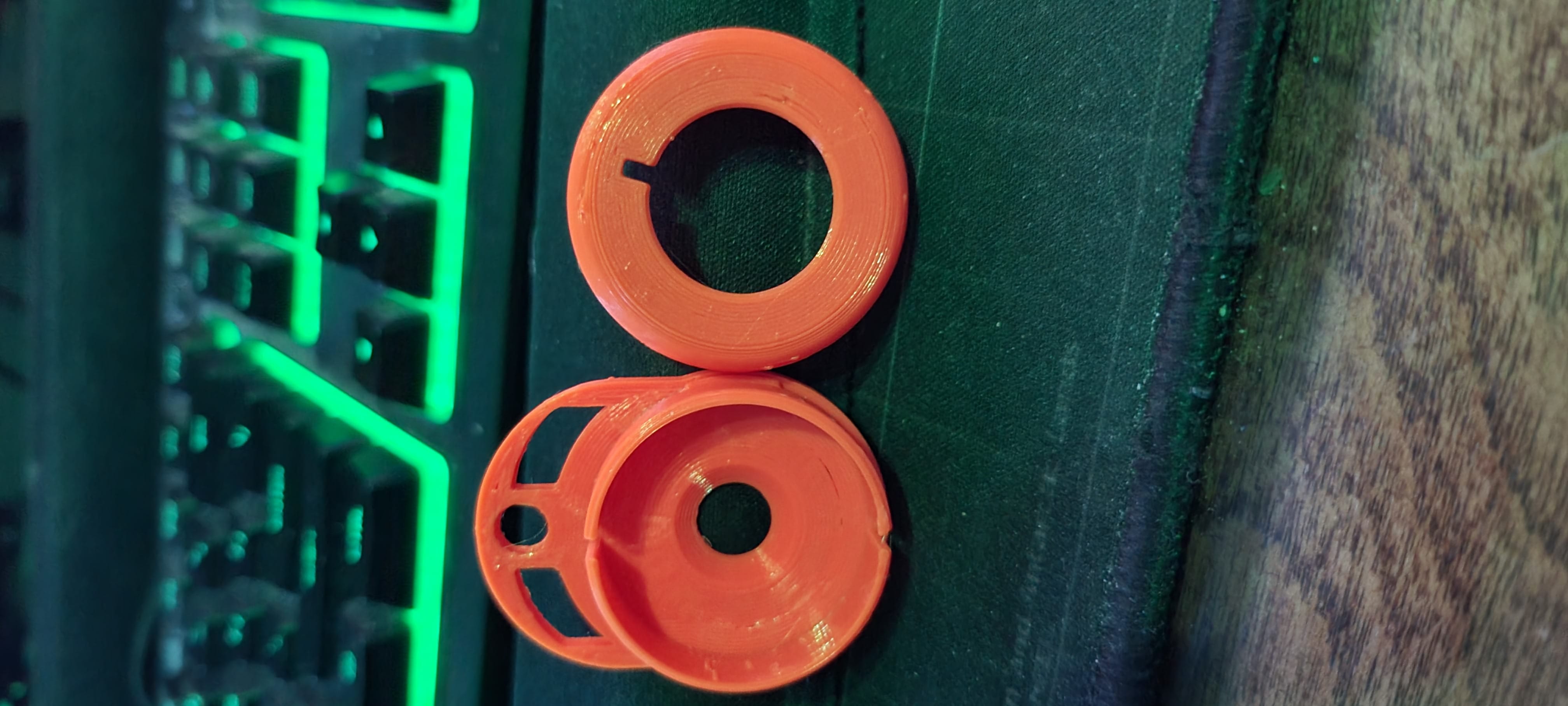 Flic 2 Button Keychain & Wallmount by Abandoned | Download free STL ...