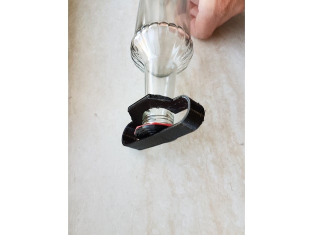 Spring loaded bottle cap by alu_buildplate | Download free STL model ...