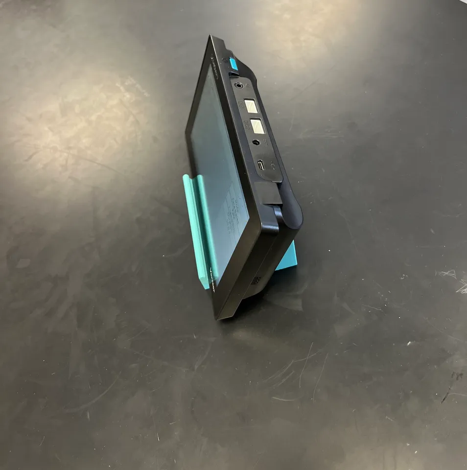 LabQuest 3 Stand by PhysicsGuy | Download free STL model | Printables.com