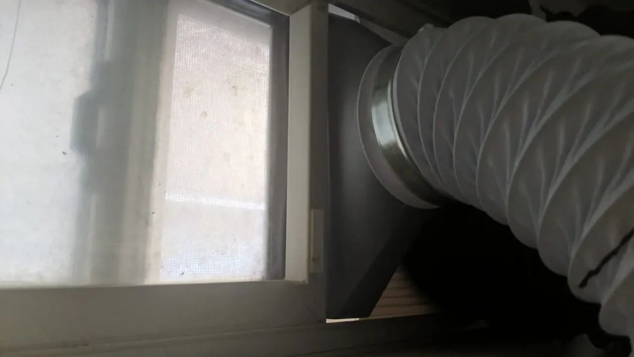 3in air duct basement window exhaust by Cybuster | Download free STL ...