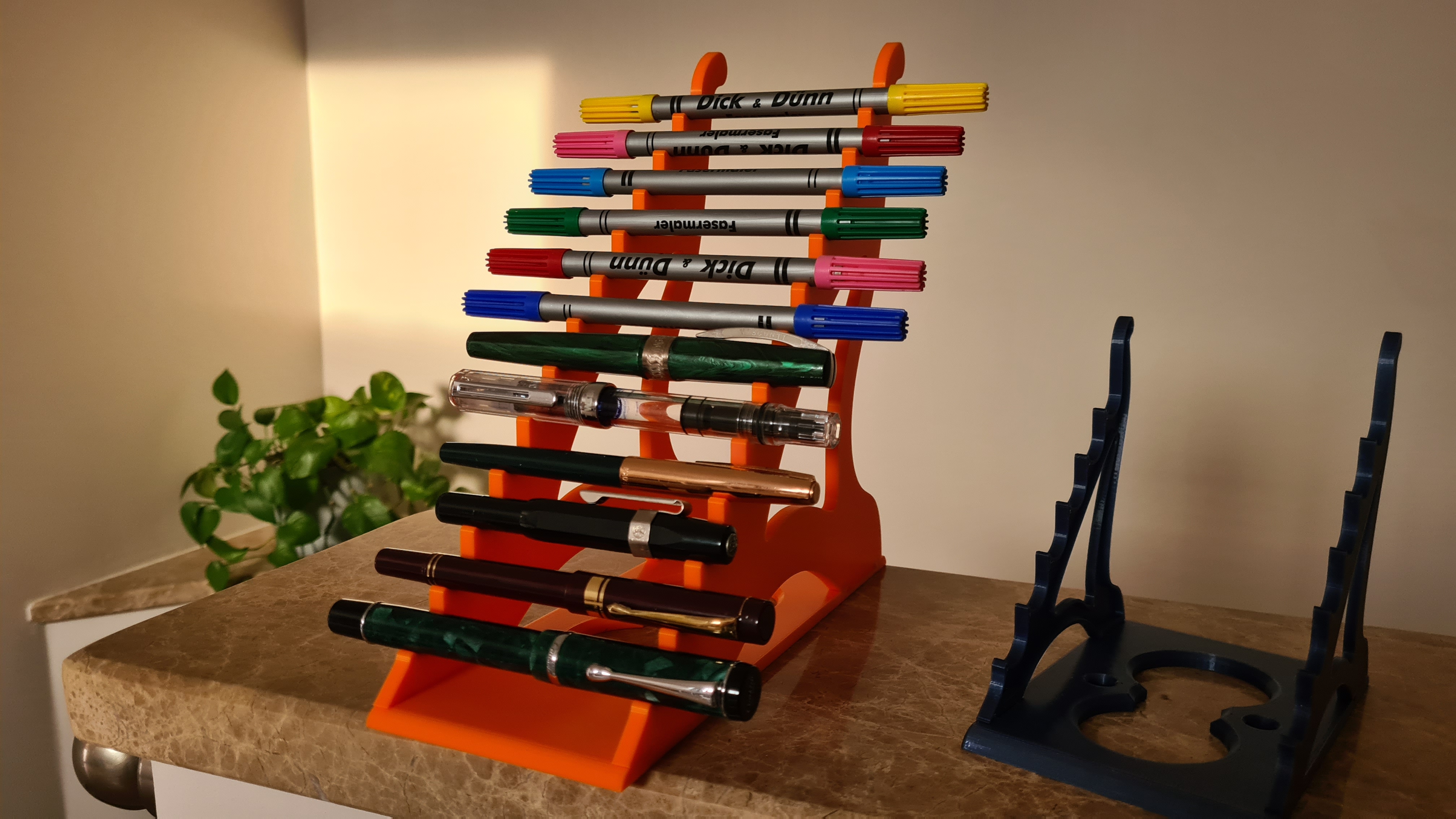 Extended Pen Holder Stand by krdyr | Download free STL model ...