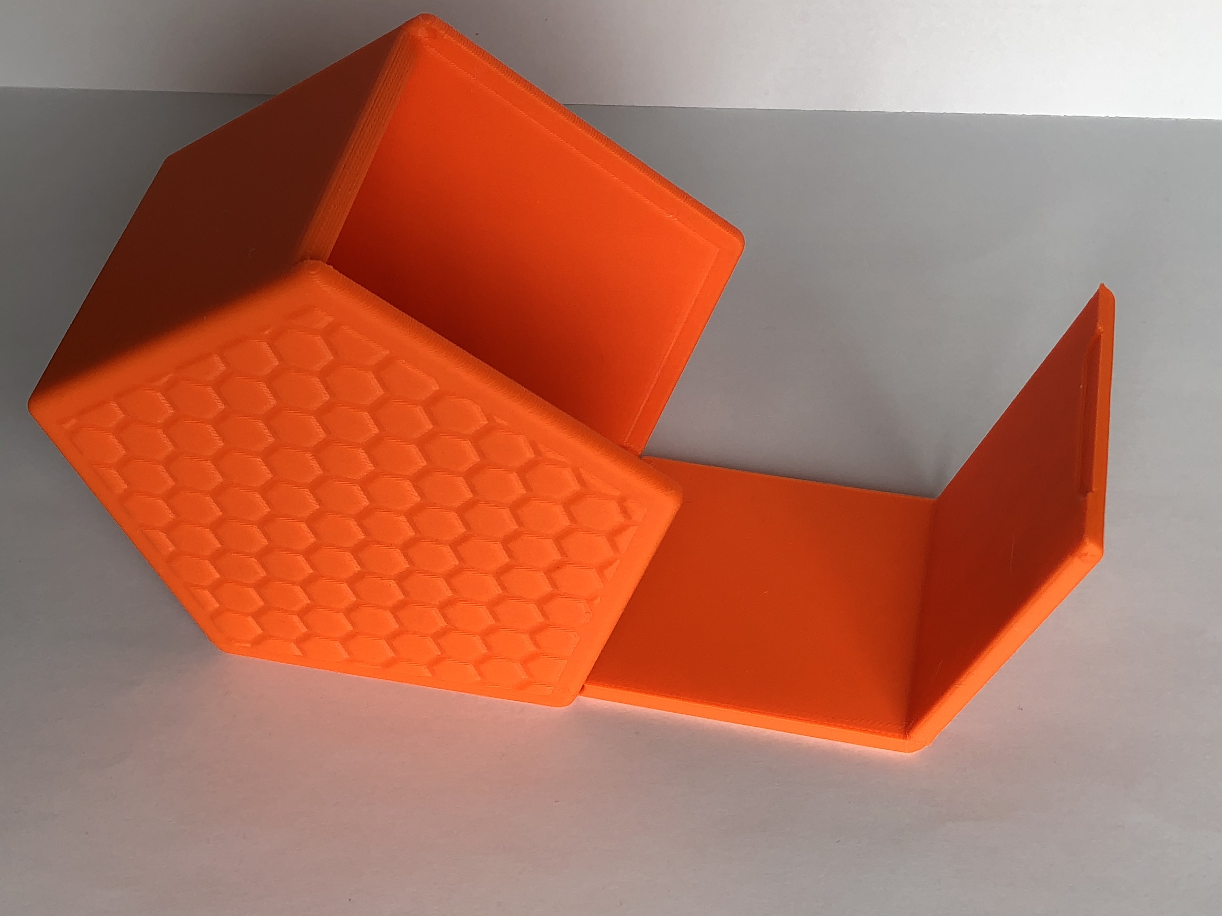 Pentagon box with hinged lid by redd | Download free STL model ...