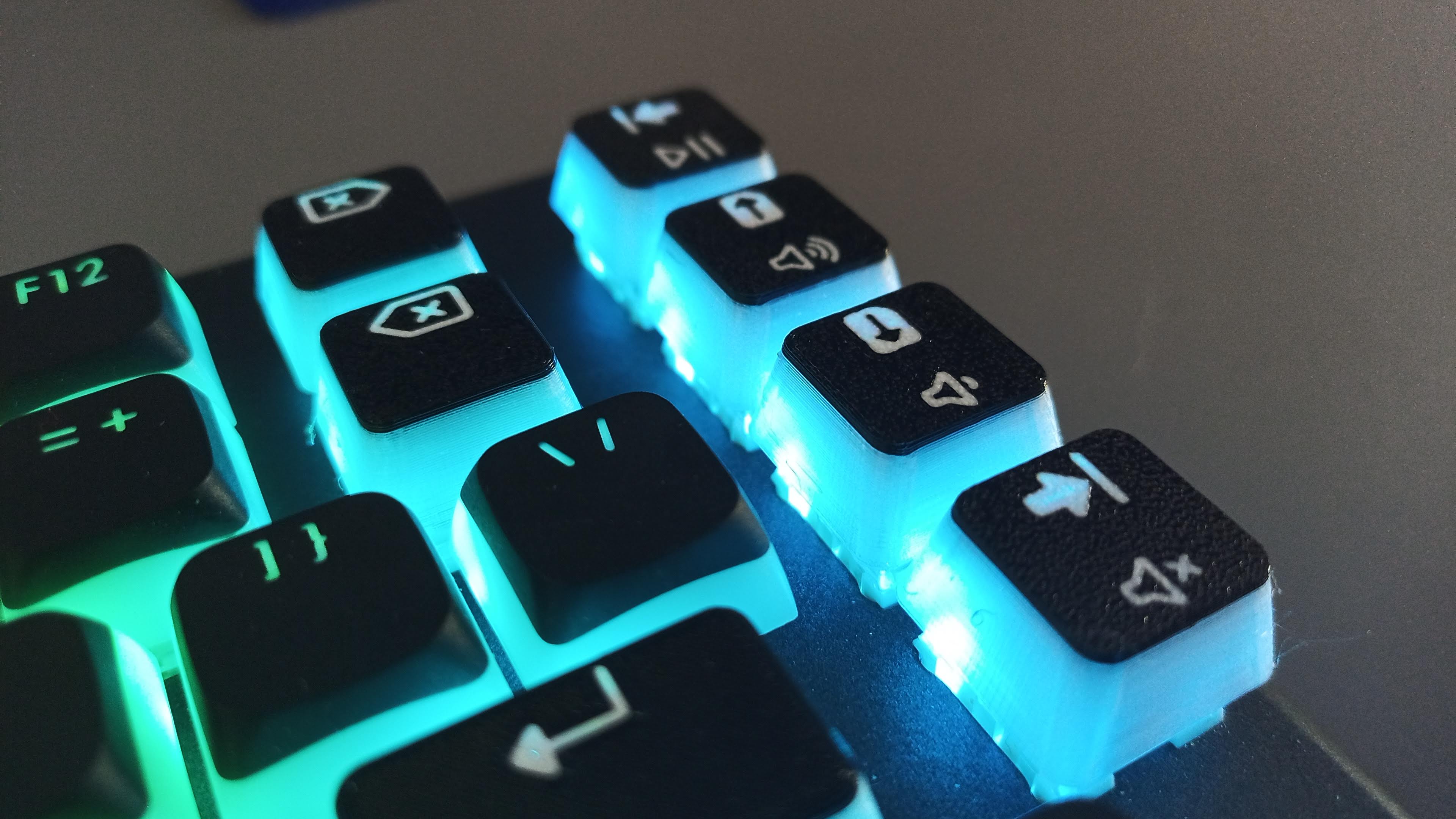 Translucent keycaps for Launch keyboard by bear454 | Download free STL ...