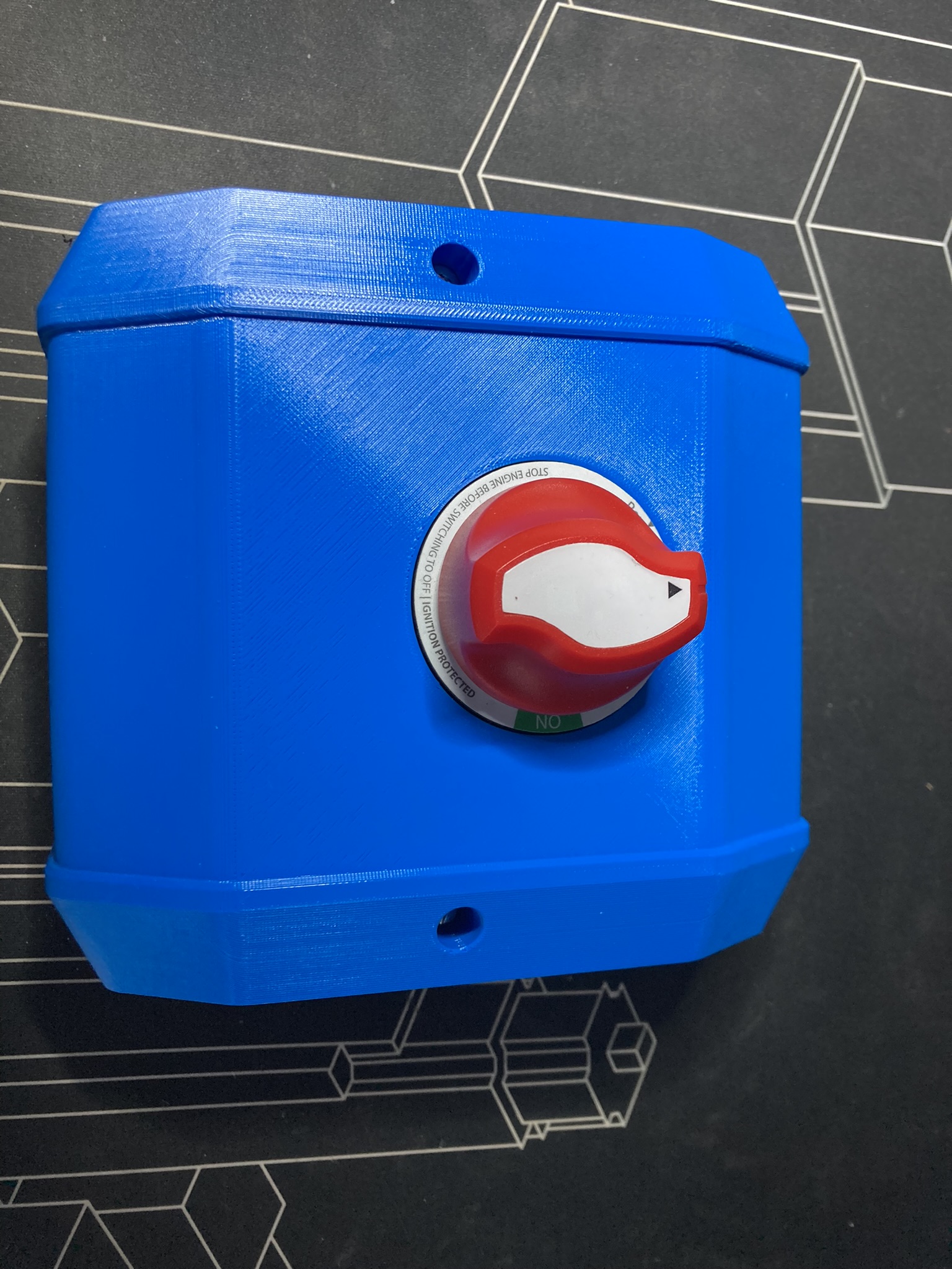 Victron Lynx - Battery Switch + Smart shunt enclosure by RobrechtDR ...