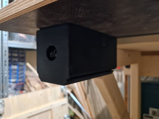 Router bit sliding storage case for under desk mount by SebastianDruckt ...