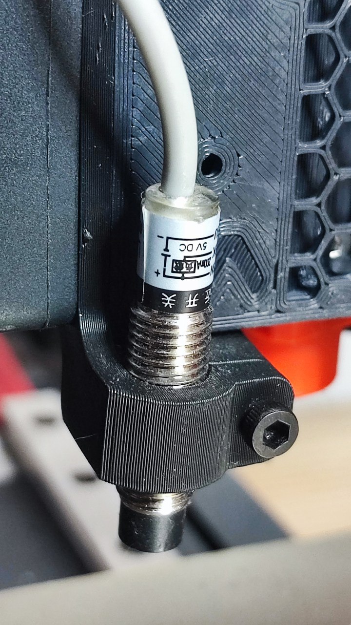 Inductive sensor bracket 4010 - Soporte sensor inductivo 4010 by LMaker ...