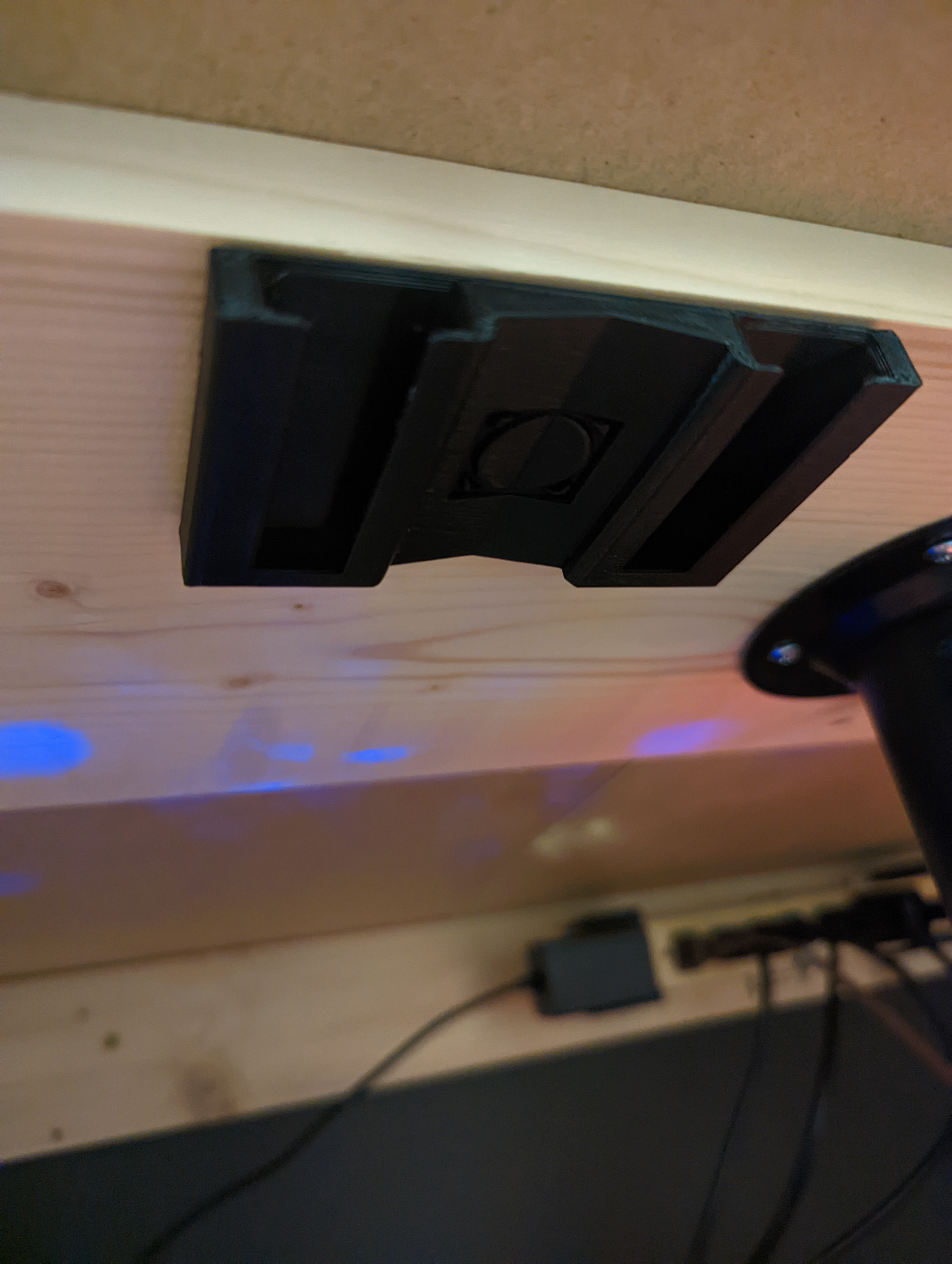 Nintendo Switch Pro Controller Under Desk Mount von SudoCool ...