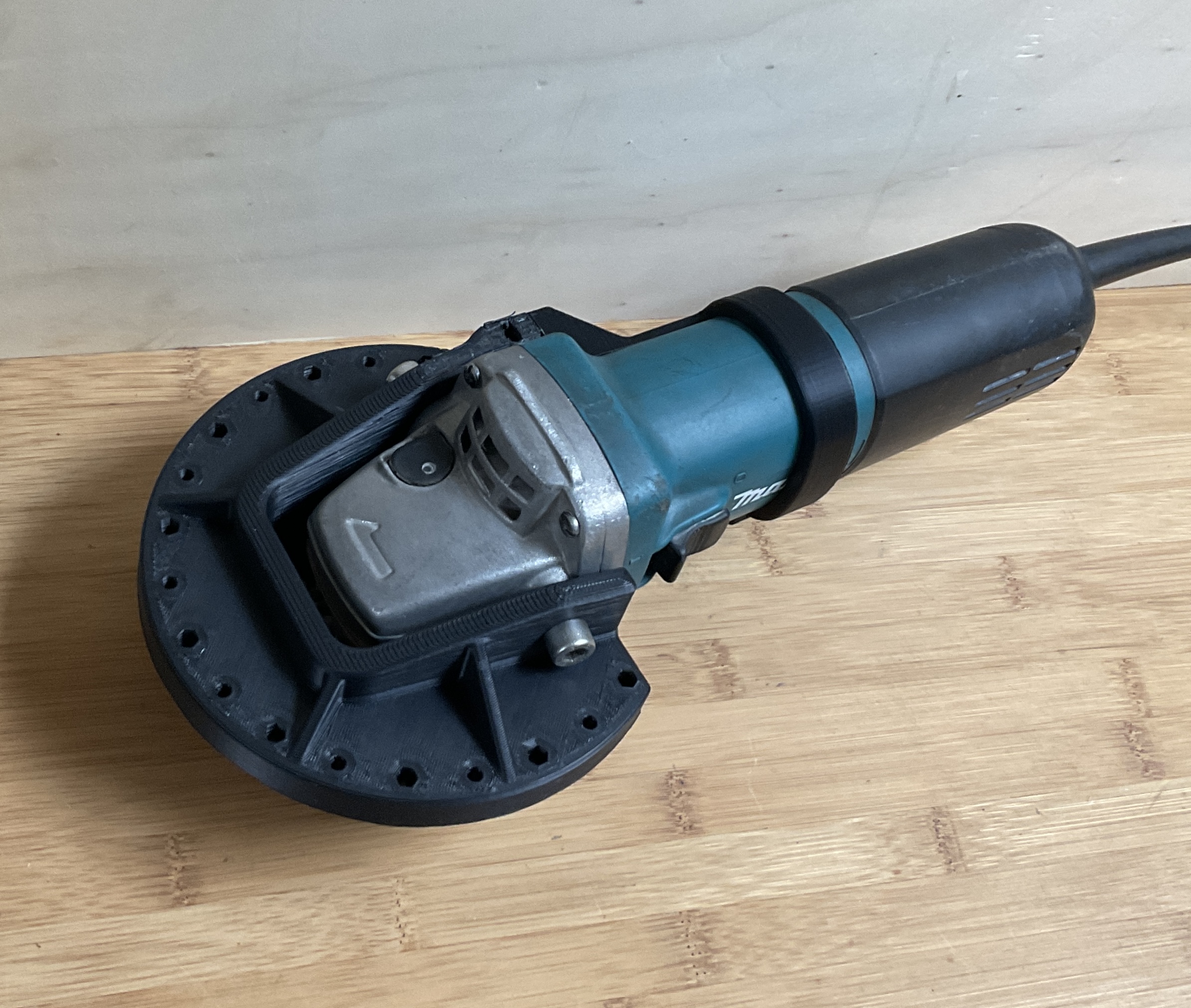 Tool to cut sheetmetal by a defined thickness - suitable for Makita ...