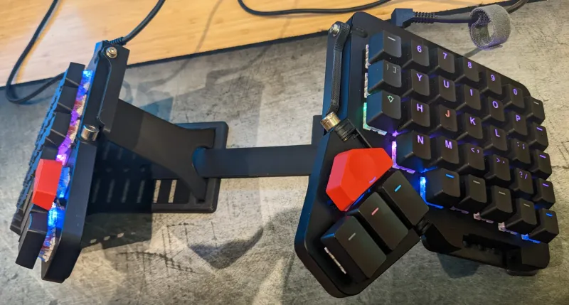 Moonlander adjustable tenting kit that folds flat by Hugo | Download ...