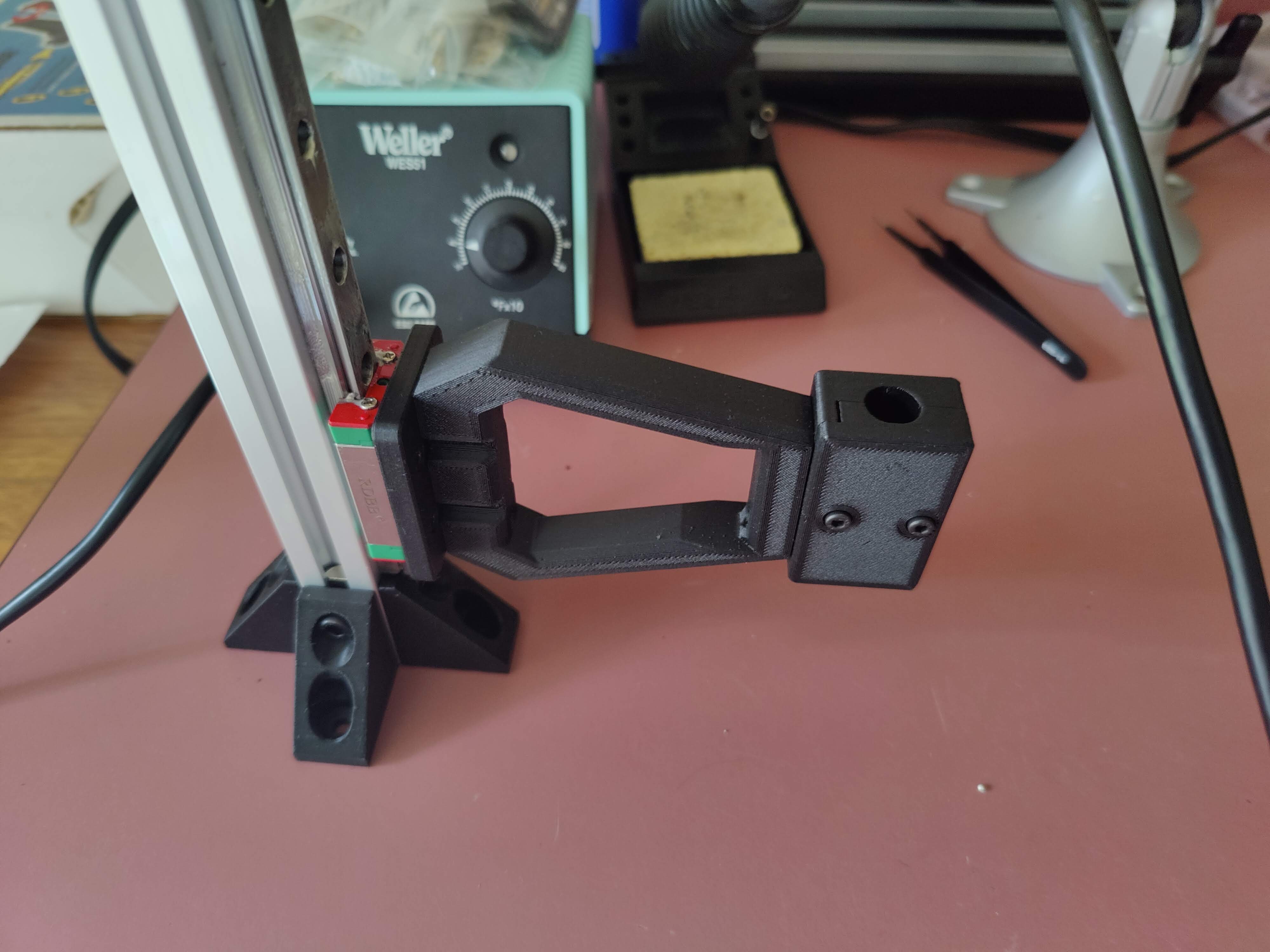 Linear rail threaded insert pusher by blacksmithforlife | Download free ...