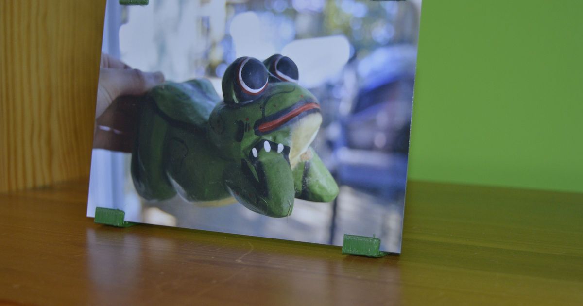 Discreet Photo Holder by CG842 | Download free STL model | Printables.com