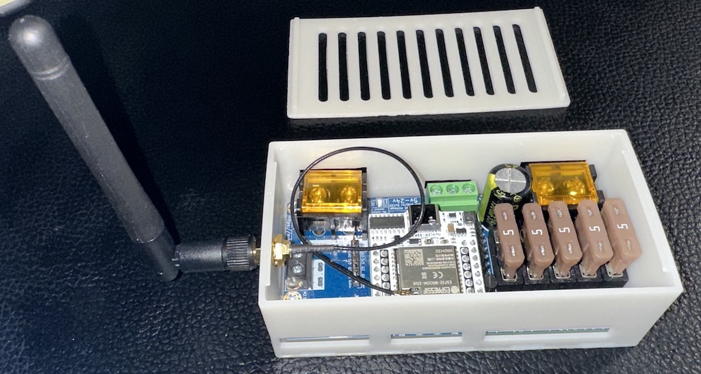 DigQuad 3 box for external antenna by withanHdammit | Download free STL ...
