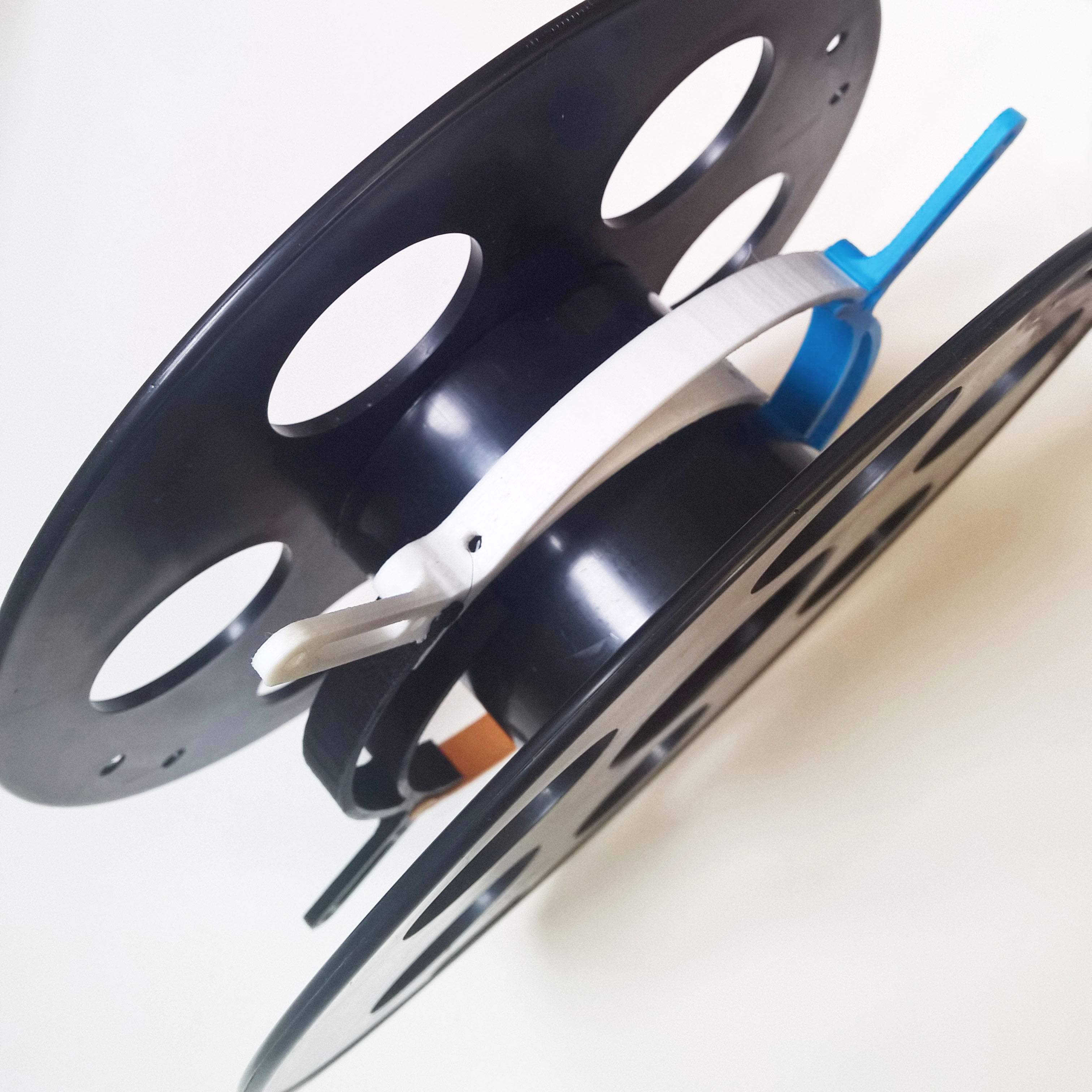 Filament coil separator by Kagarov | Download free STL model ...