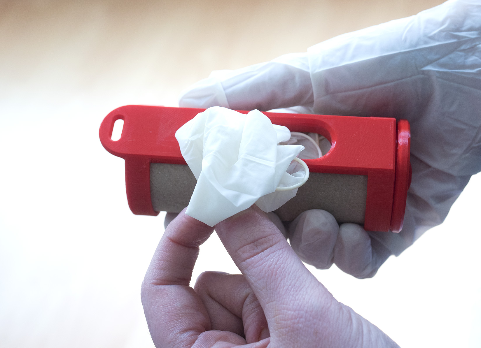 PORTABLE DISPOSABLE GLOVES DISPENSER by Pepo Aliaga | Download free STL ...