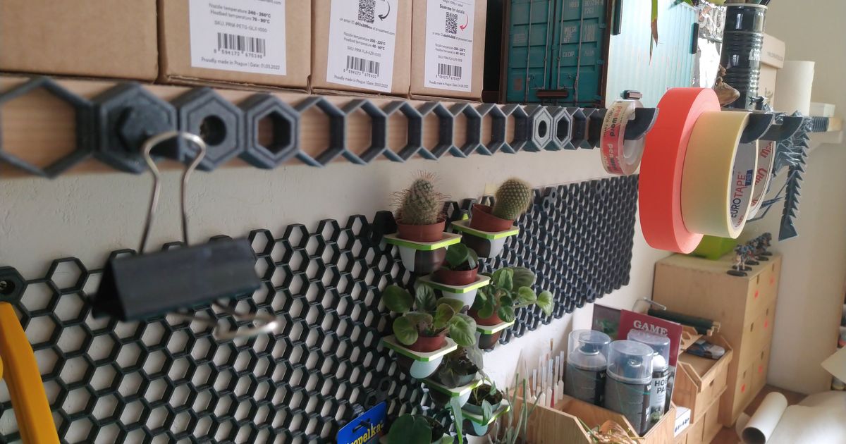 Single Honeycomb Wall Rows by Ania Kompa | Download free STL model ...