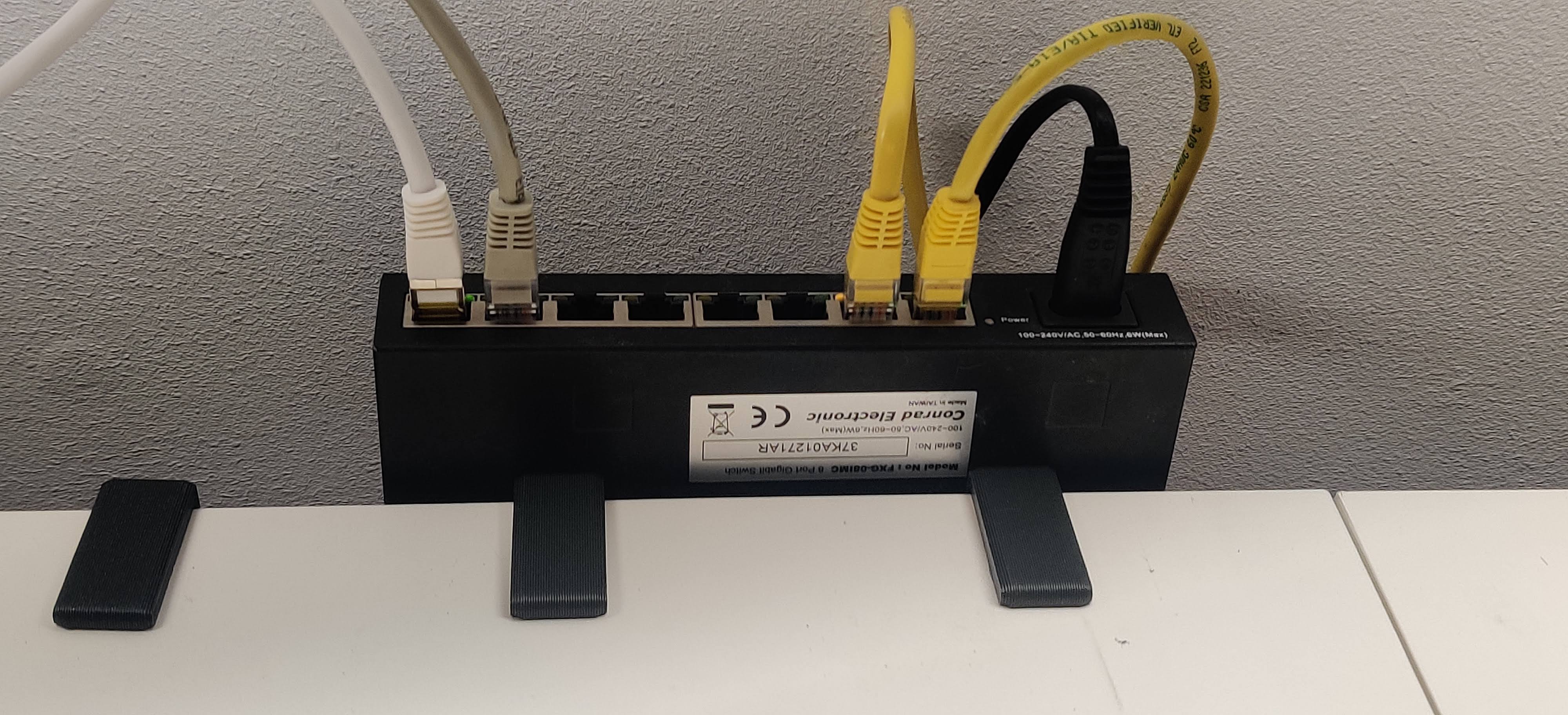 Desk Cable Management Hugger Clip with Switch Holder by Bender B. R ...