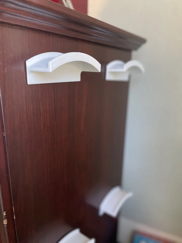 Stick-on Hat Hanger by automontronic | Download free STL model ...