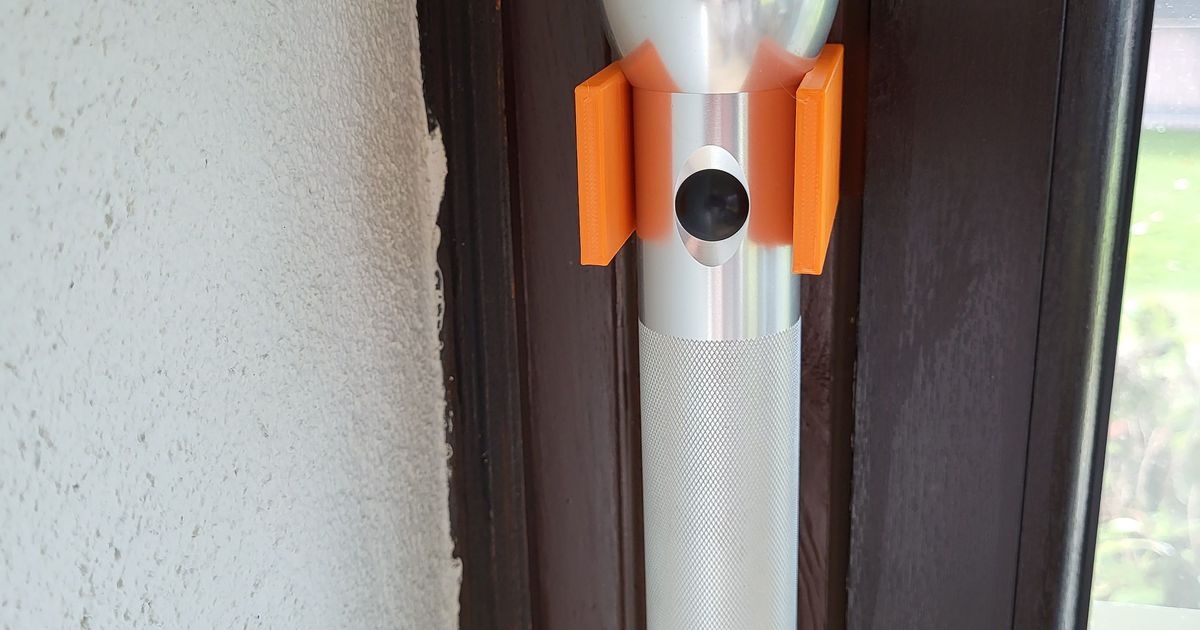 Maglite wall mount Wandhalterung by Lansolo81 | Download free STL model ...