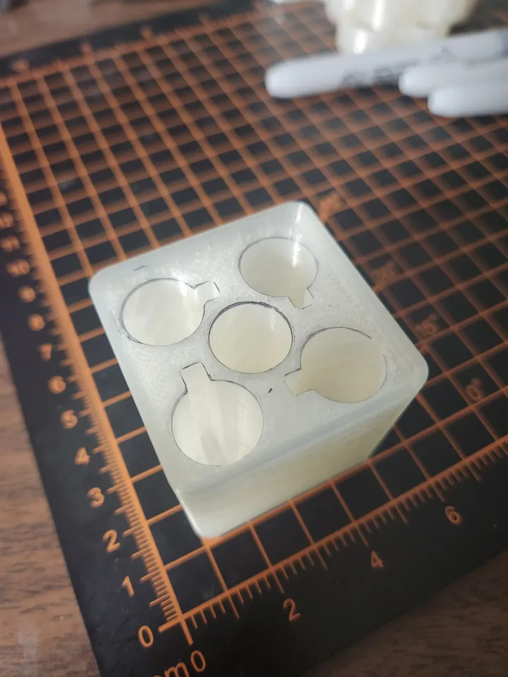 Gridfinity Sharpie Storage Block (Tip Down With Clips Version) by ...