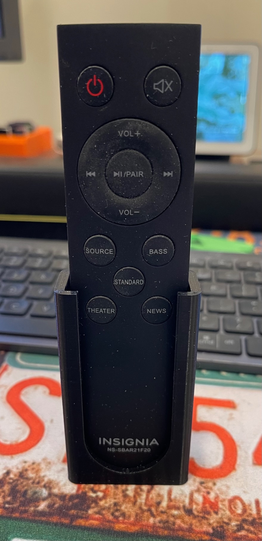 LG remote control holder/wall mount by John L. | Download free STL ...