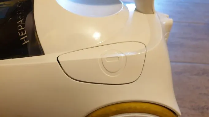 Zanussi ZAN 1820 vacuum cleaner power button by slvkmkr | Download free ...
