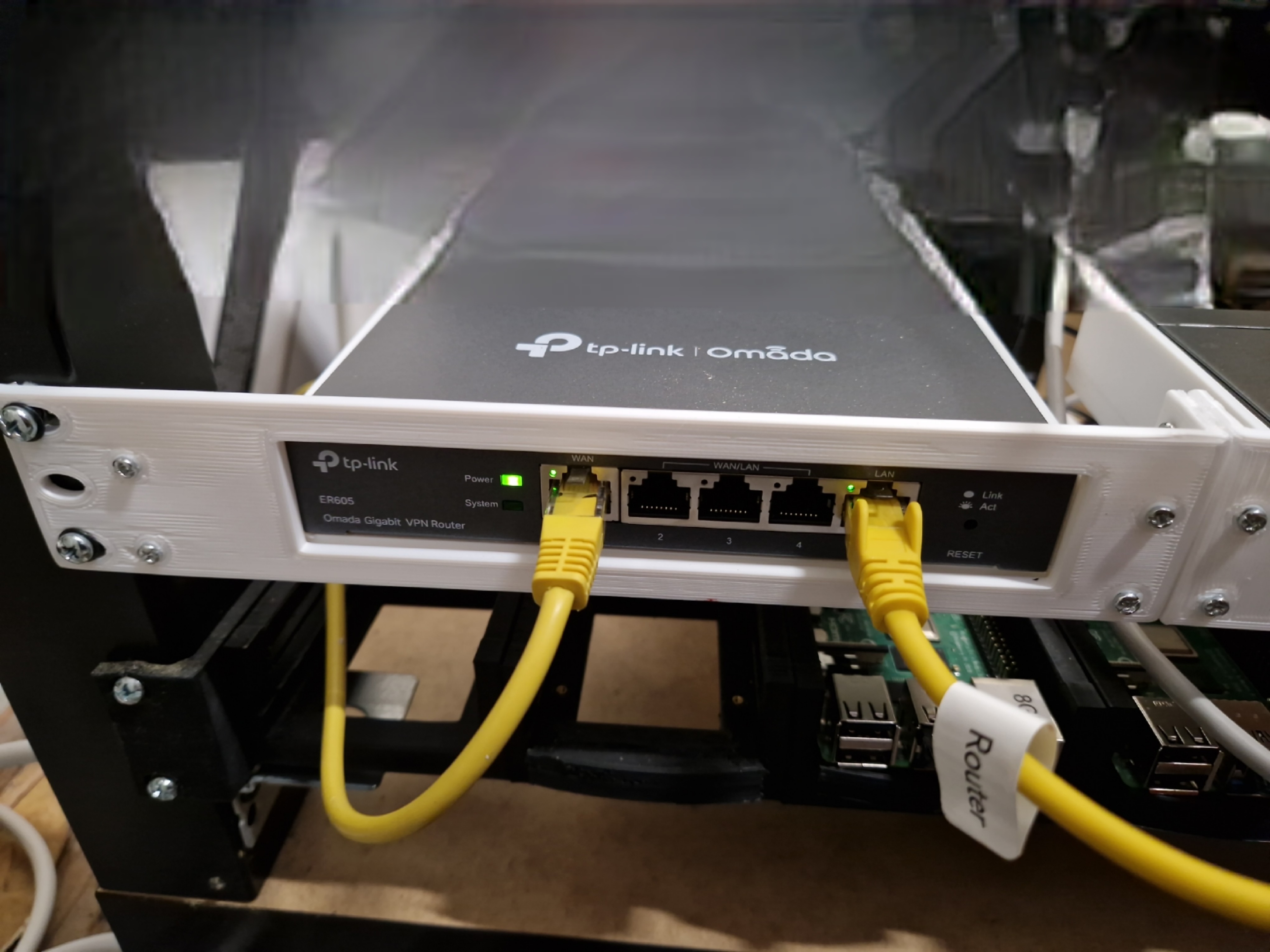 Rack mount for Omada router ER605 & TL-SG108PE by n3bulus | Download ...