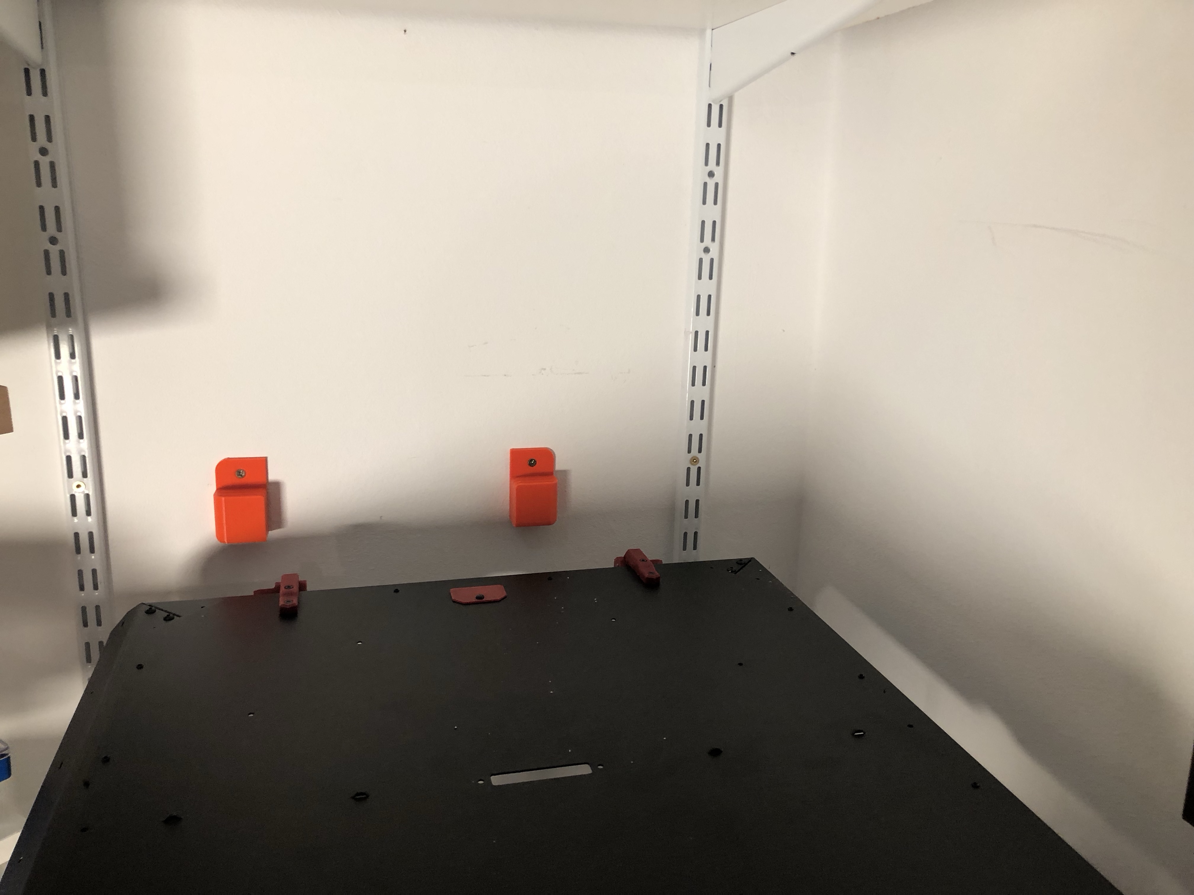 Steel sheet holder (wall mount bracket) for PRUSA Printers by Bruno ...