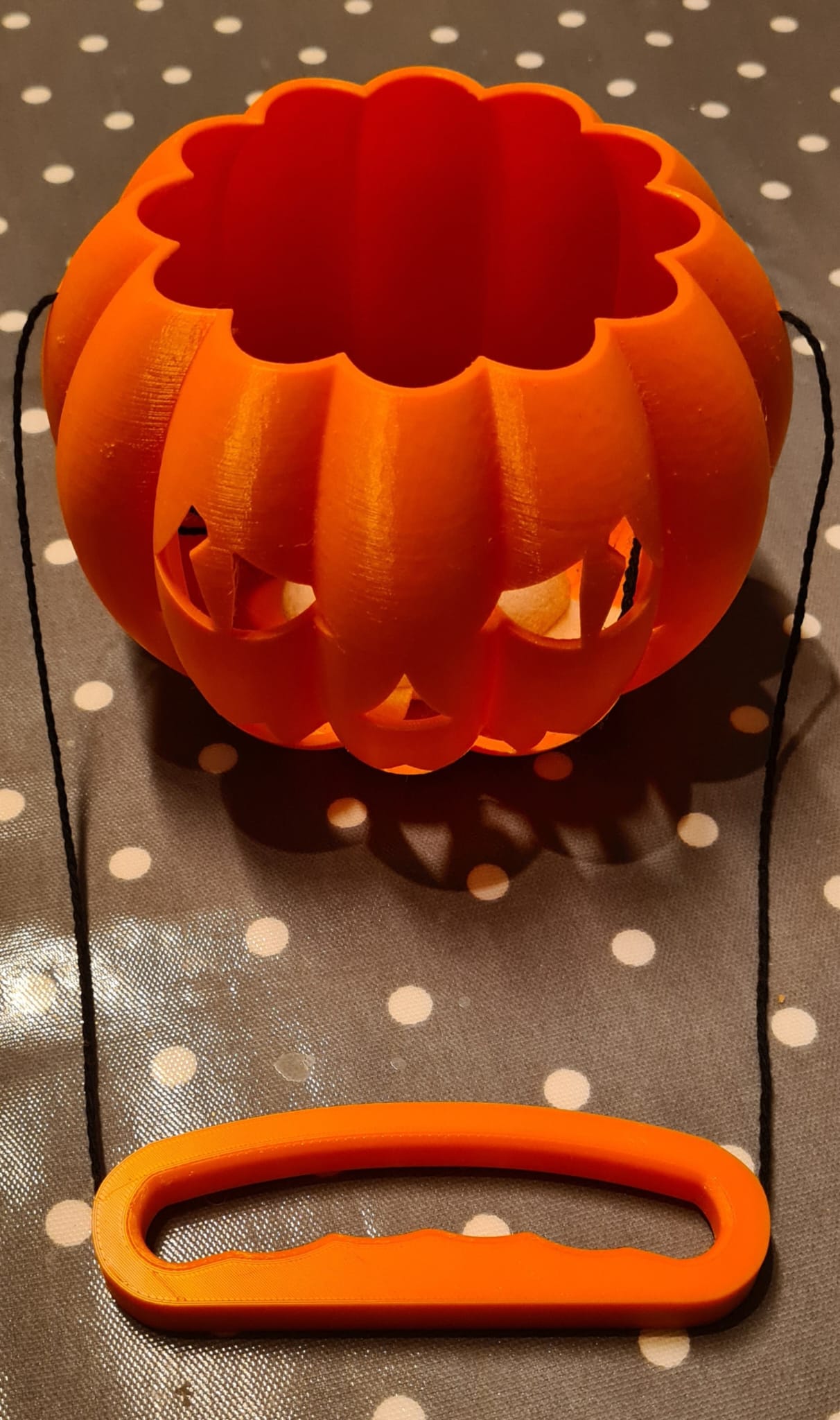 Pumpkin basket with string holes by xtremecool | Download free STL ...