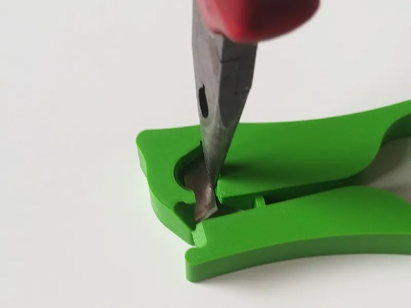 Filament Cutter 45° (New edition) by Claus | Download free STL model ...